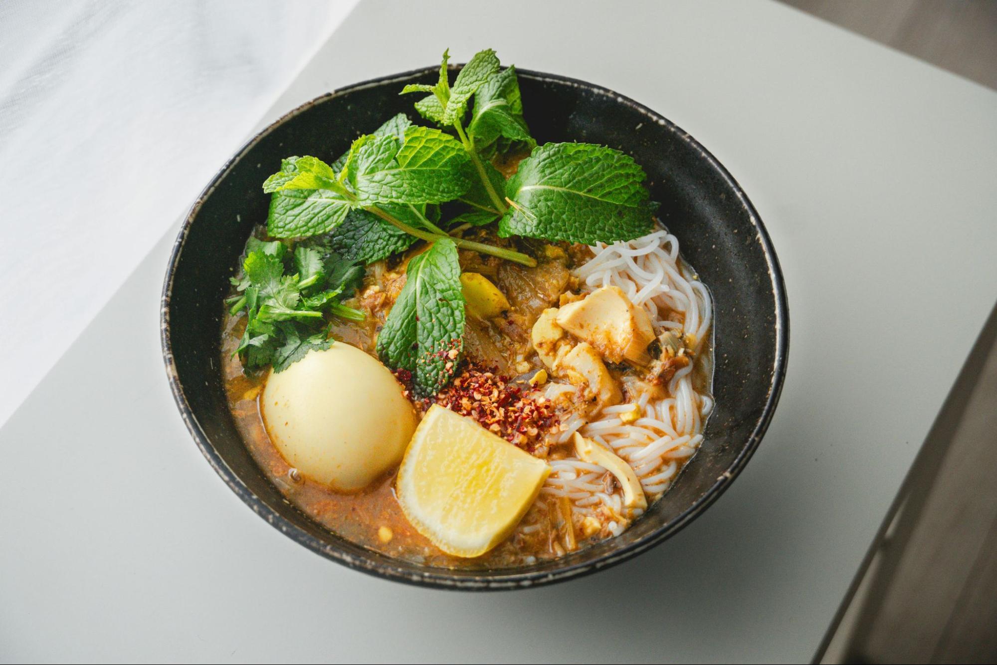 Explore the Best Singapore Famous Food: 15 Must-Try Dishes in 2025 ...