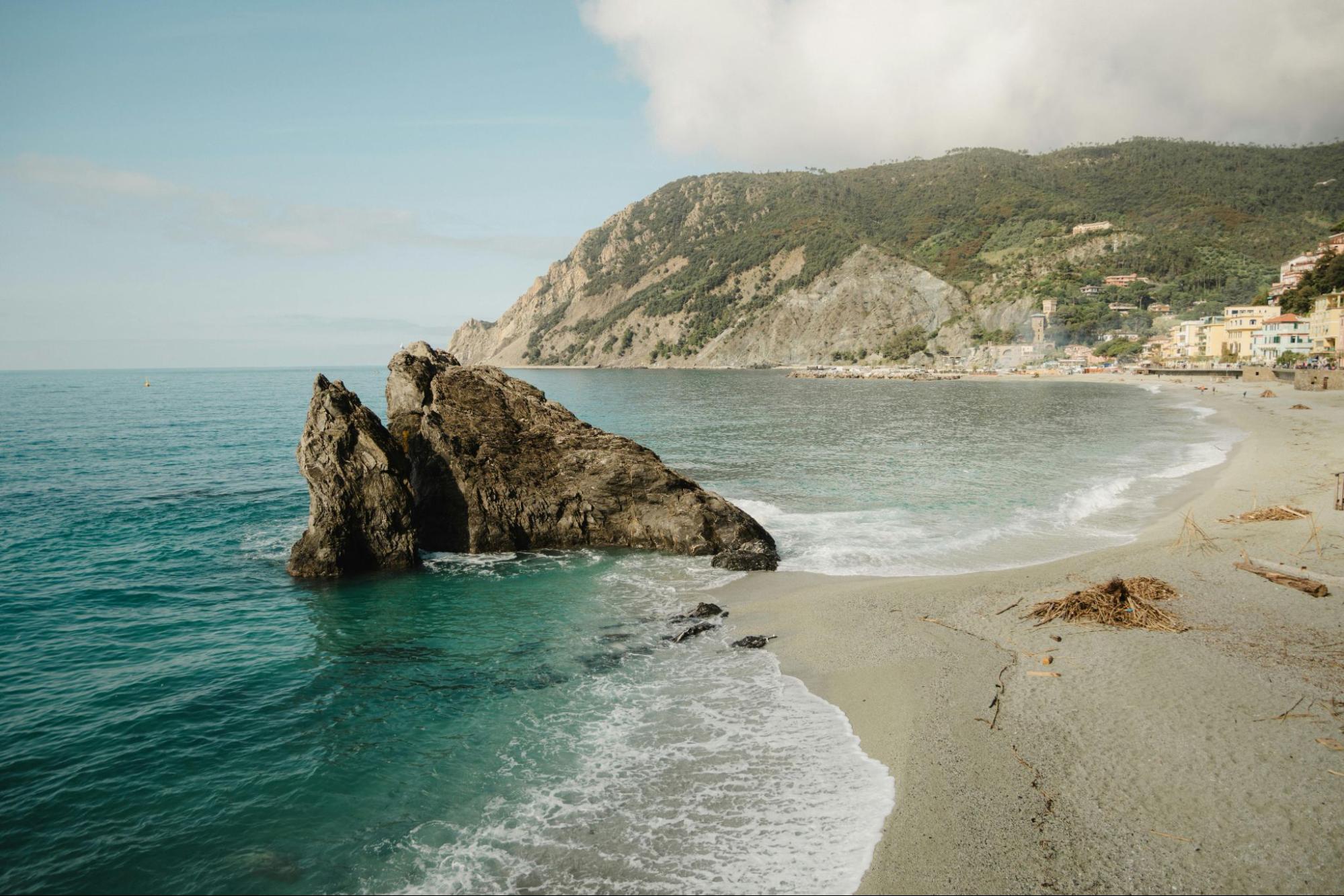 Best Beaches in Croatia for Sunbathing and Swimming | OneVasco Blog